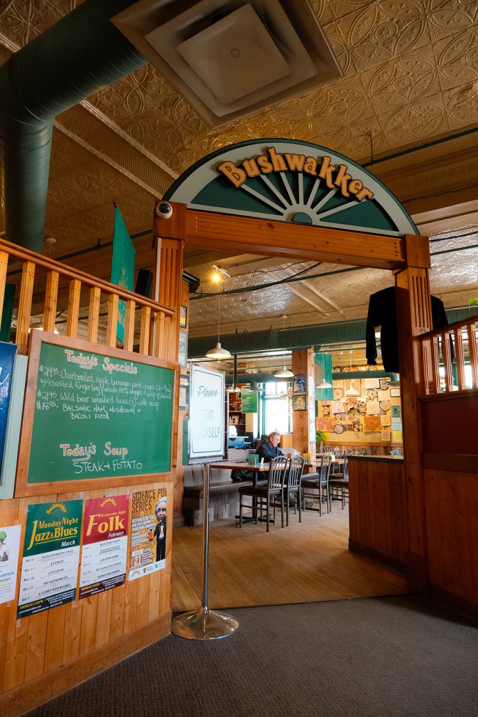 About « Bushwakker Brewpub Regina